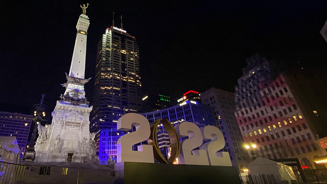 What is it like on the Ground in Indy? Cold. Way Too Cold. | Dawg Post